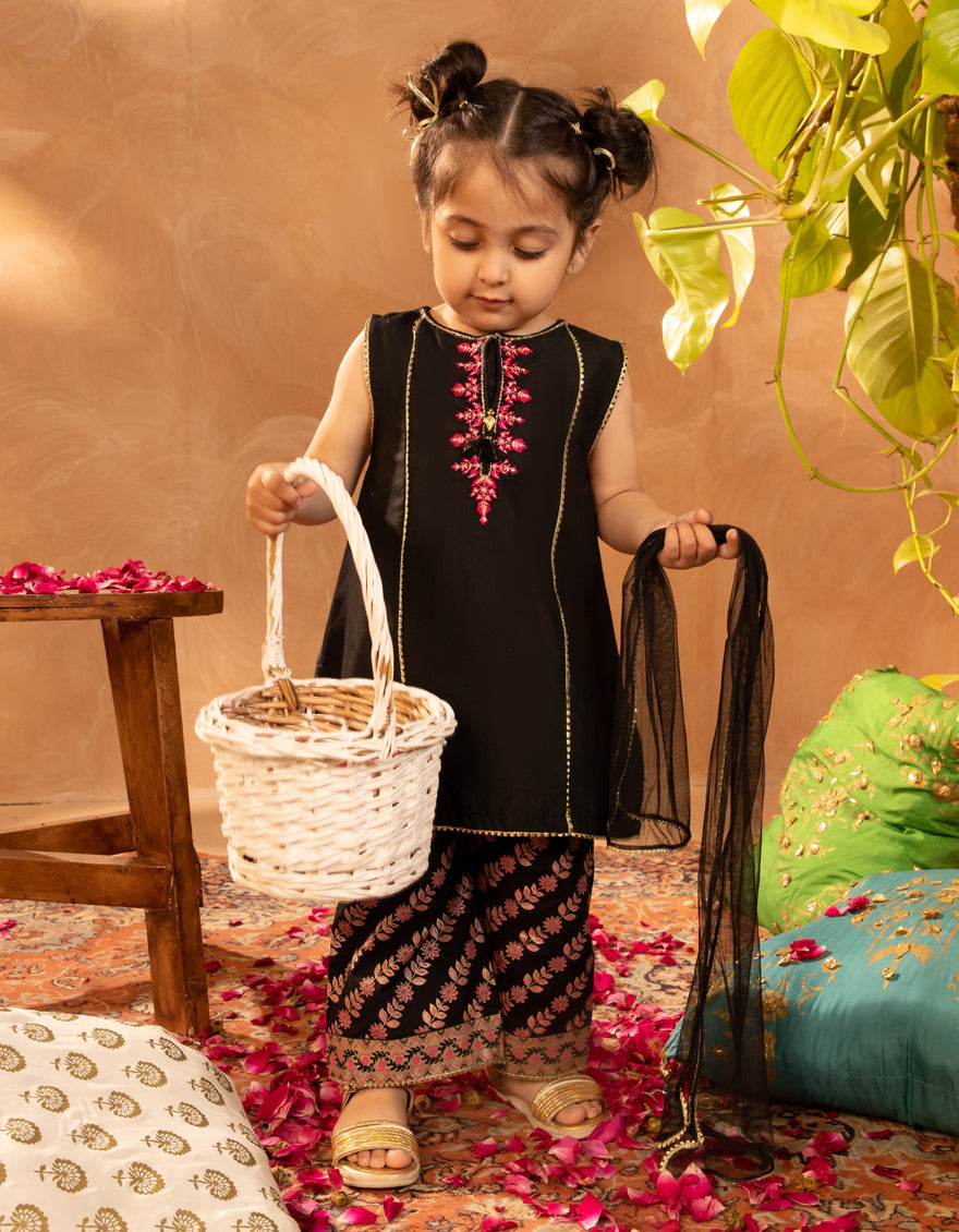 BLACK SILK 3PC STITCHED | JGK-S-JIF-25-1706 FB – J. Junaid Jamshed US